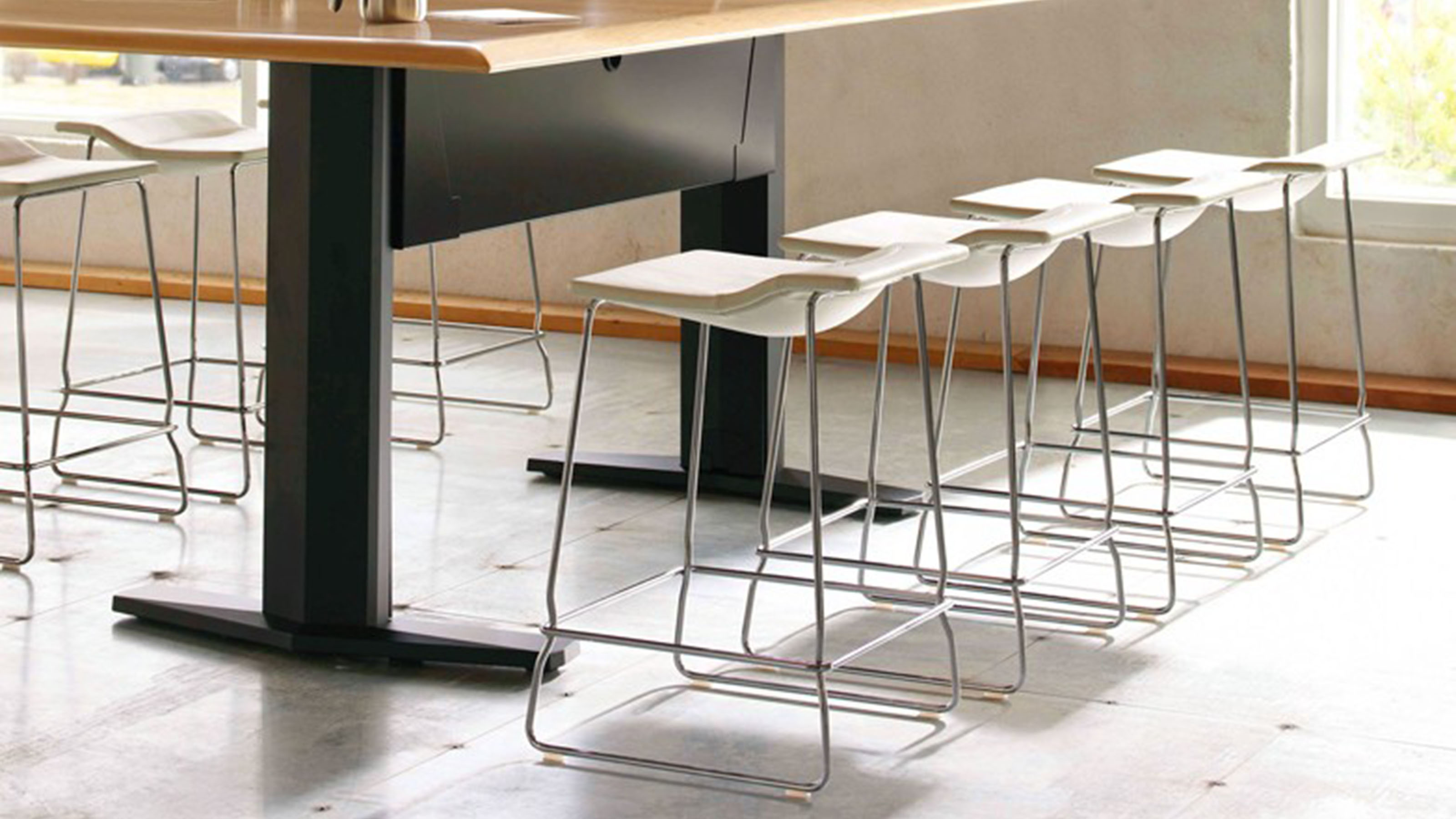 Guest Chairs + Stools - Total Office Ltd